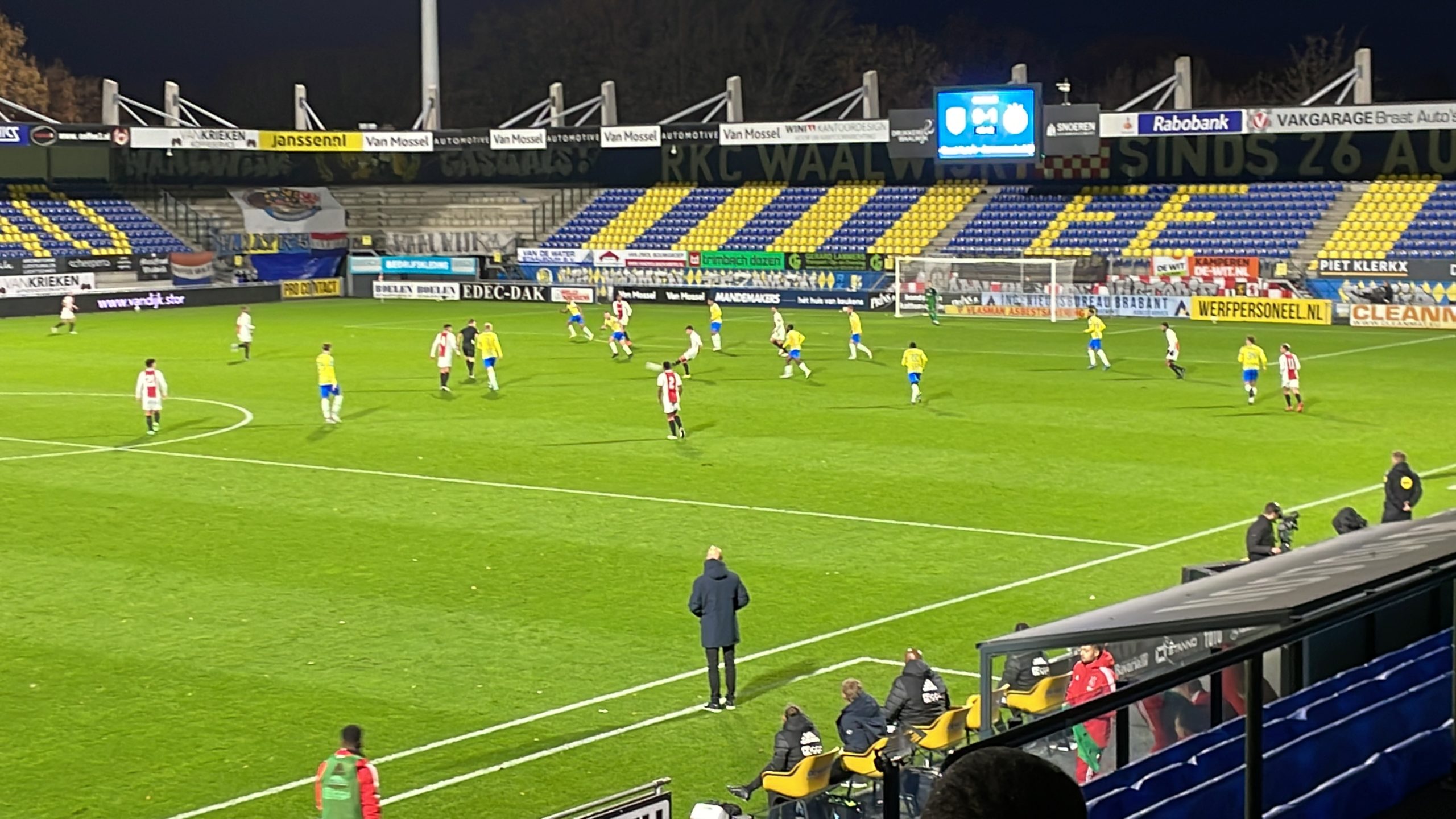 RKC figurant in eigen stadion tegen Ajax. - RKCNu
